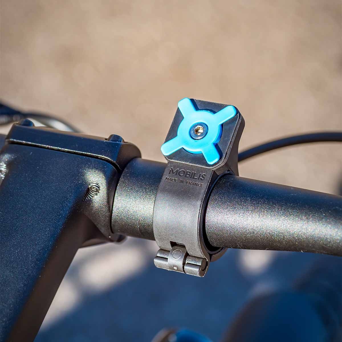 Phone Handlebar Mount for Bike, Scooter, Motorcycle, All Smartphones ...